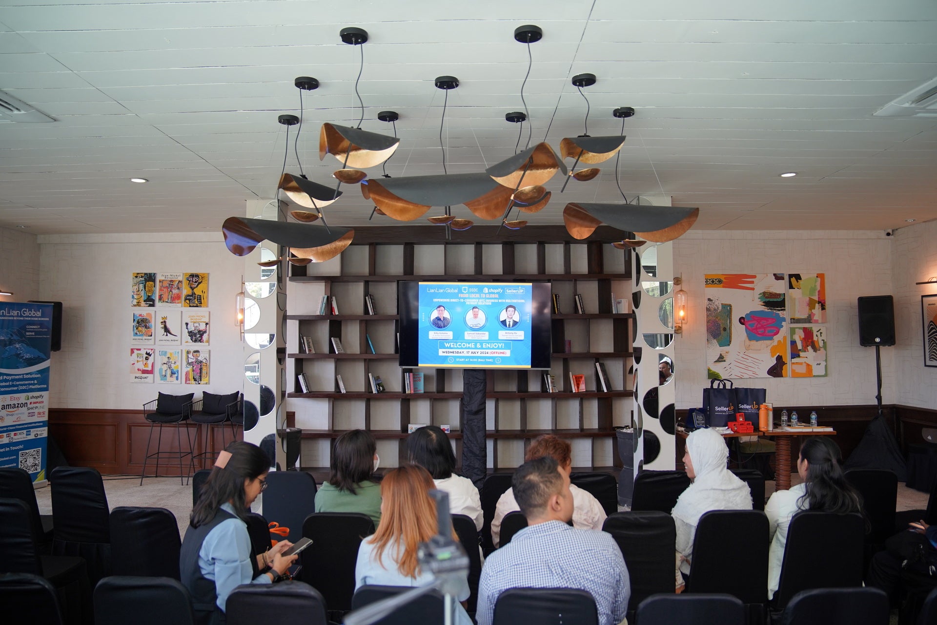 From Local to Global : Empowering Direct-to-Costumer Business with Mul ...